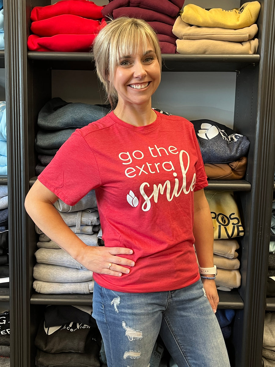 Go The Extra Smile Unisex Red T-Shirt – The Positive Inception